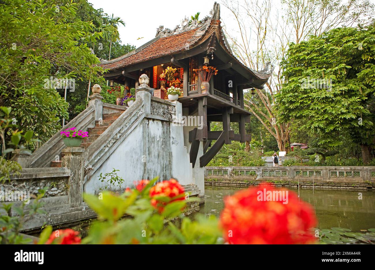 One-pillar pagoda or one-post pagoda, Hanoi, Vietnam Stock Photo - Alamy