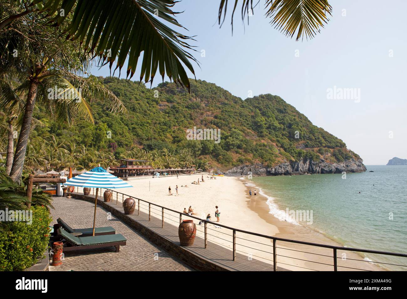 Cat Co Beach and the karst rocks of Lan Ha Bay, Cat Ba Island, Halong ...