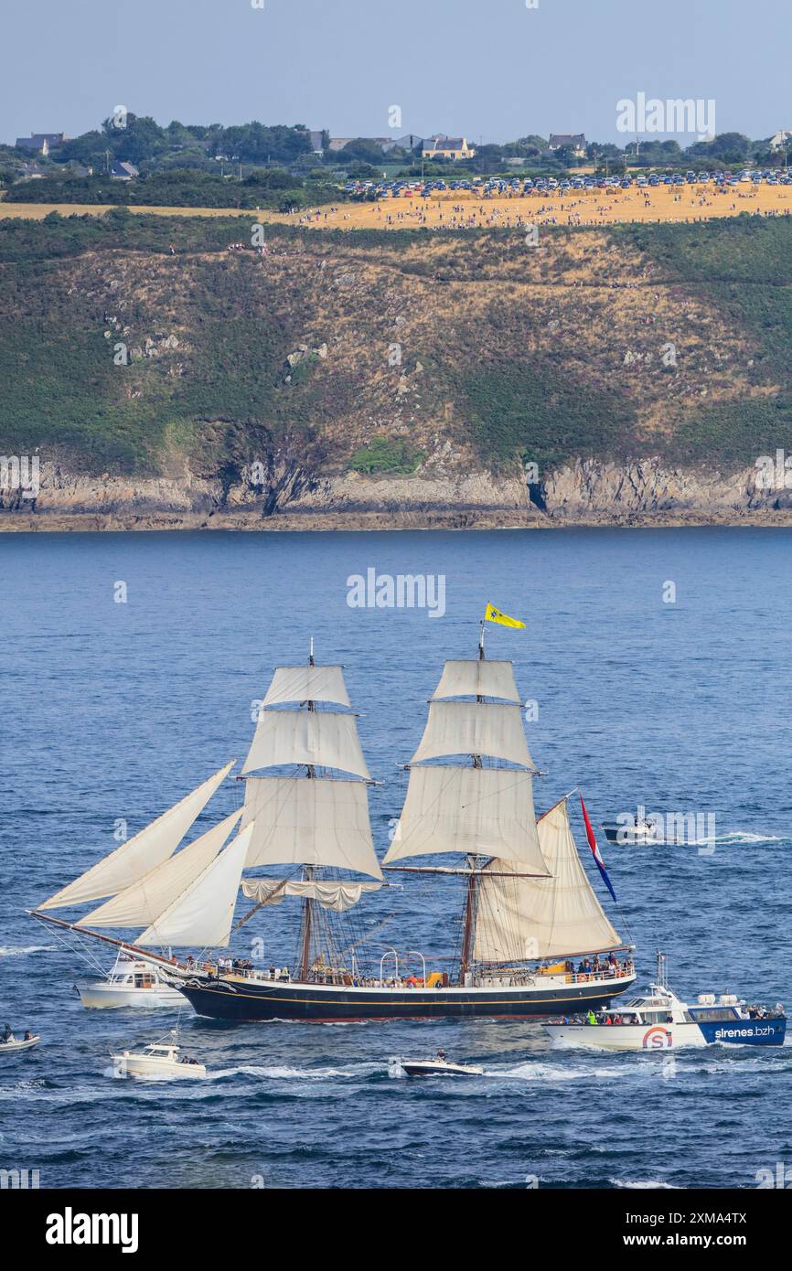 Dutch two-master Morgenster, La Grande Parade, sailing of the ...