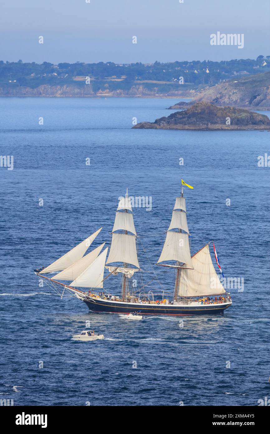 Dutch two-master Morgenster, La Grande Parade, sailing of the ...