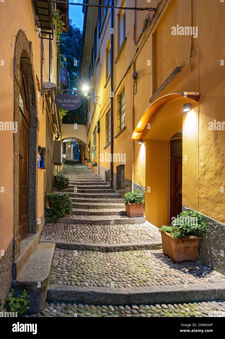 Lake como italy bellagio streets hi-res stock photography and images ...