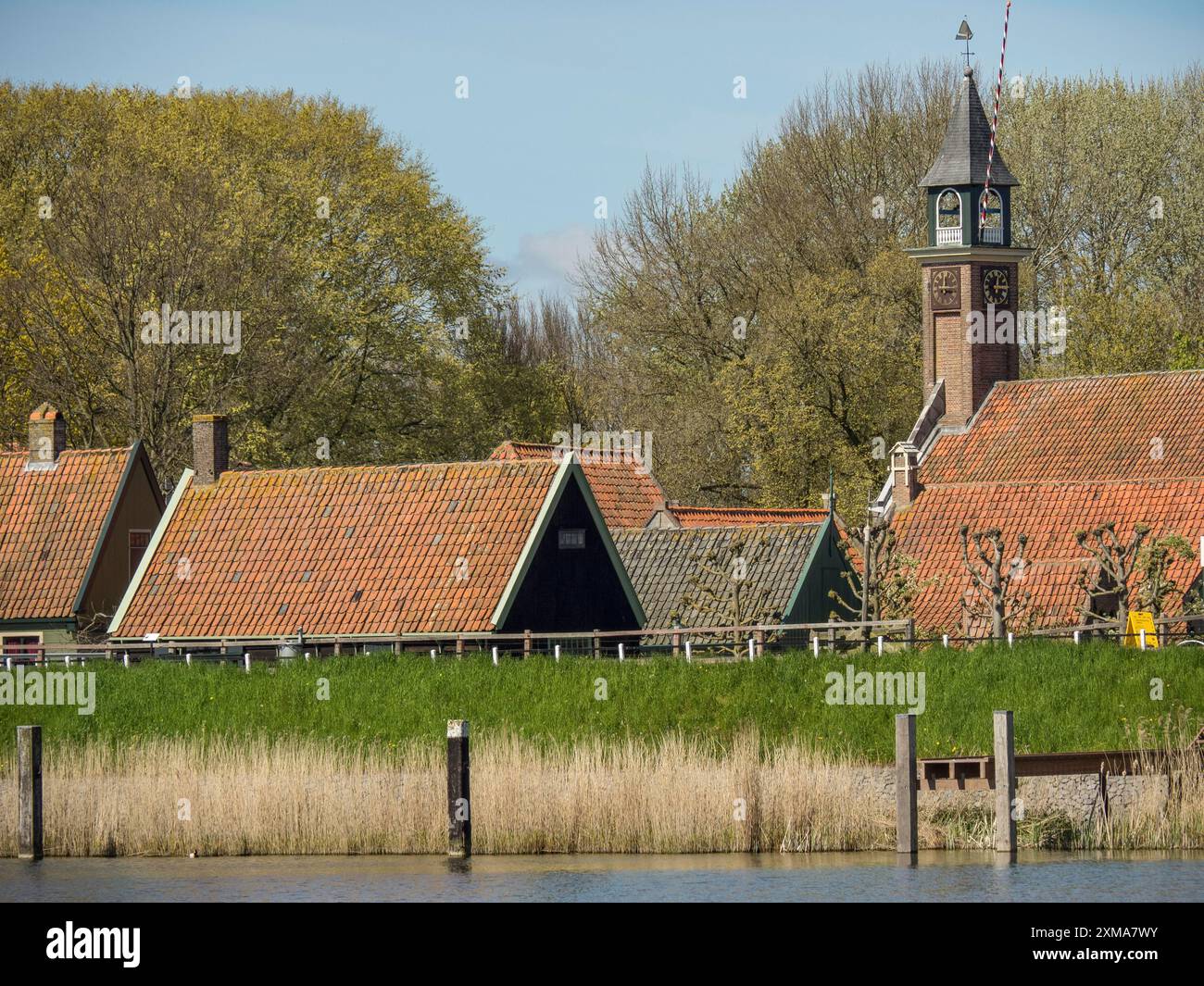 Rural house on waters hi-res stock photography and images - Alamy