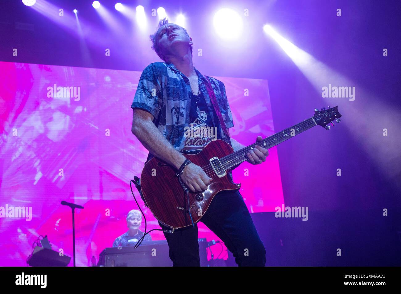 Simon mc bride hi-res stock photography and images - Alamy