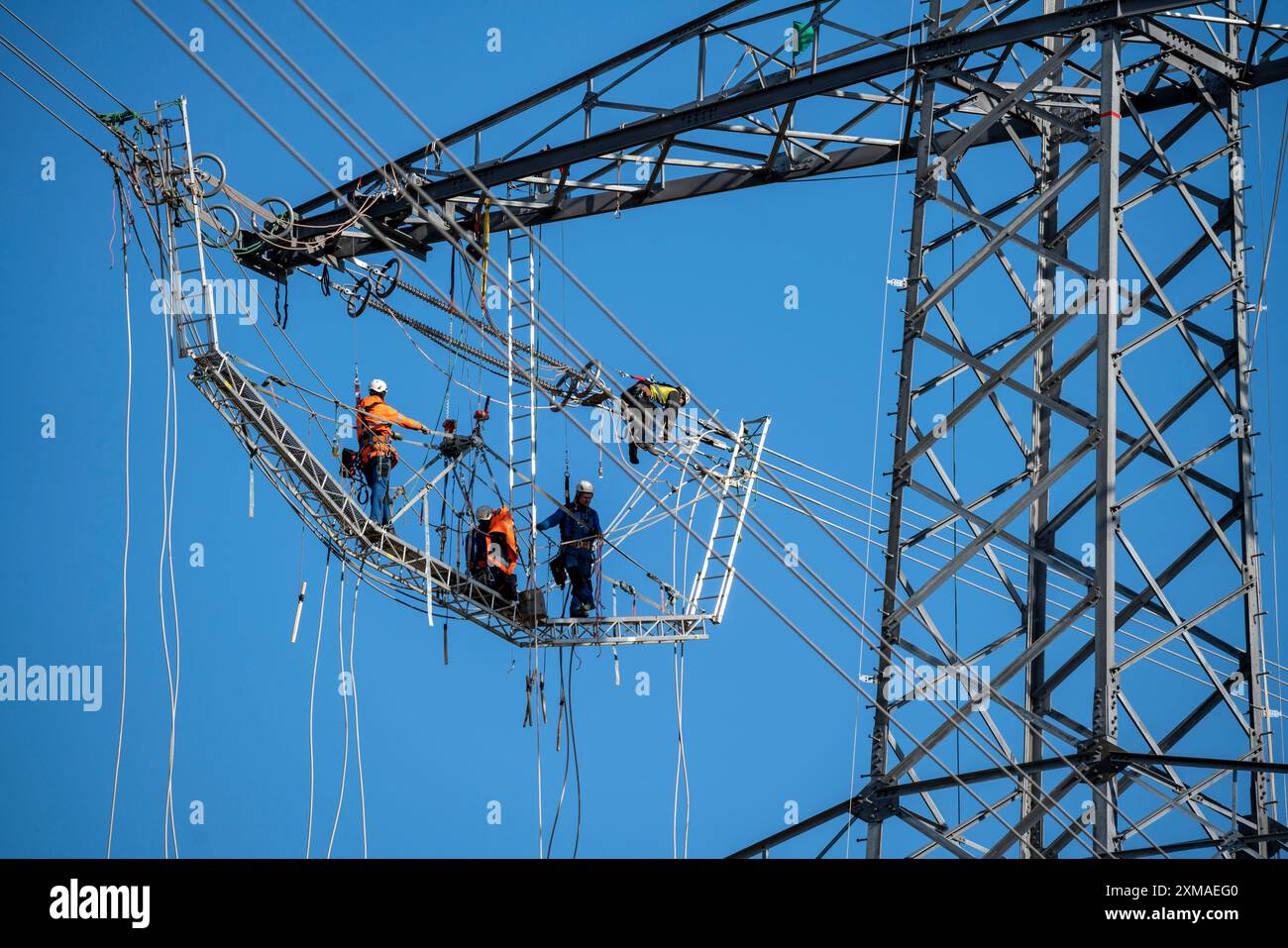 New construction of a 380 kV extra-high-voltage overhead line, with 23 ...