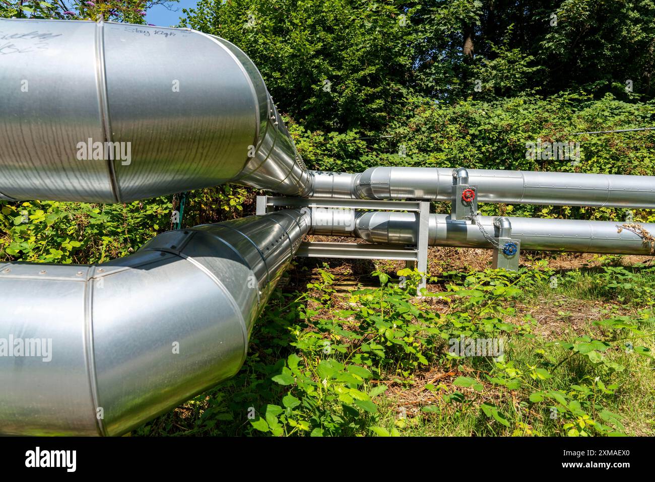 District heating Pipelines from the district heating power plant to the ...