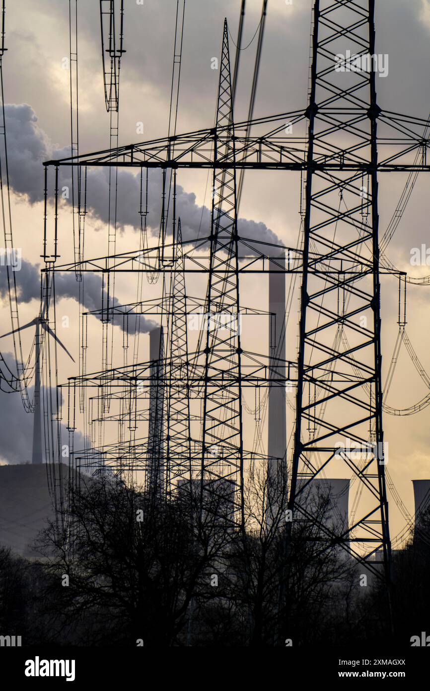 High-voltage power lines, overhead pylons, UNIPER coal-fired power ...