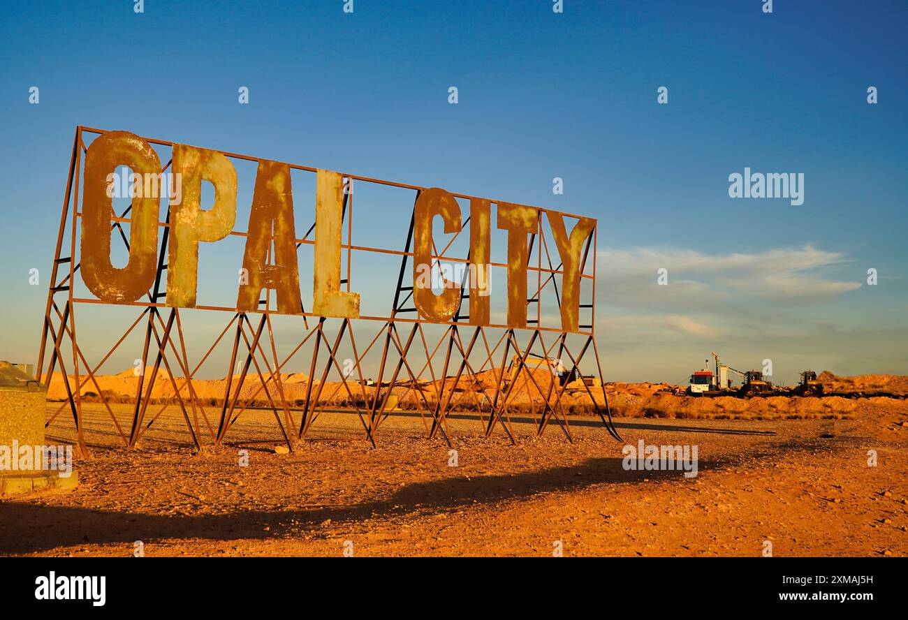 Coober Pedy, Australia. ‎8th ‎June ‎2024, welcome metal road sign of ...
