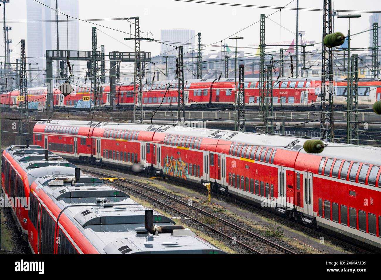Rail signalling system hi-res stock photography and images - Alamy
