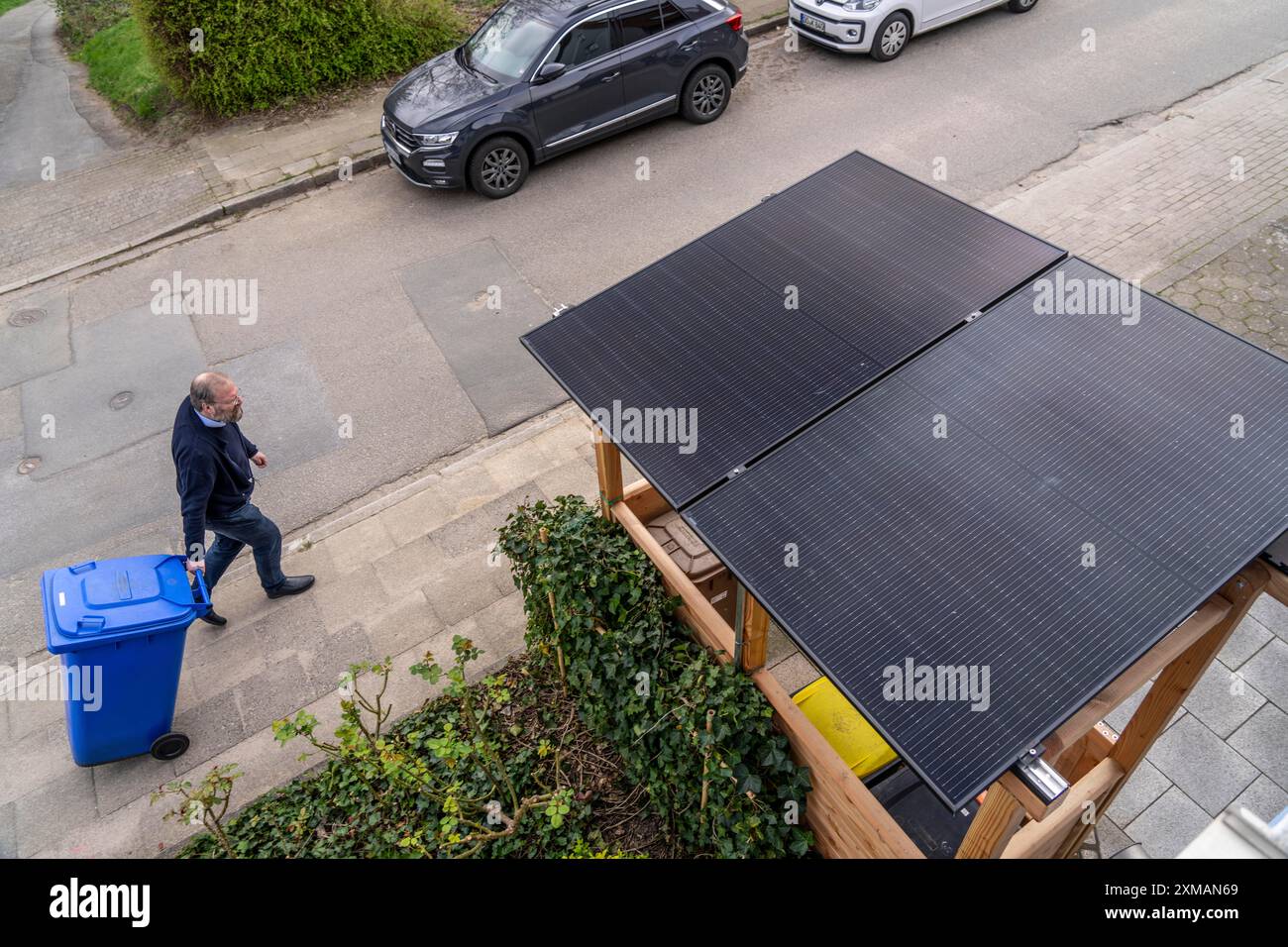 Detached house with various solar modules, in addition to solar panels ...