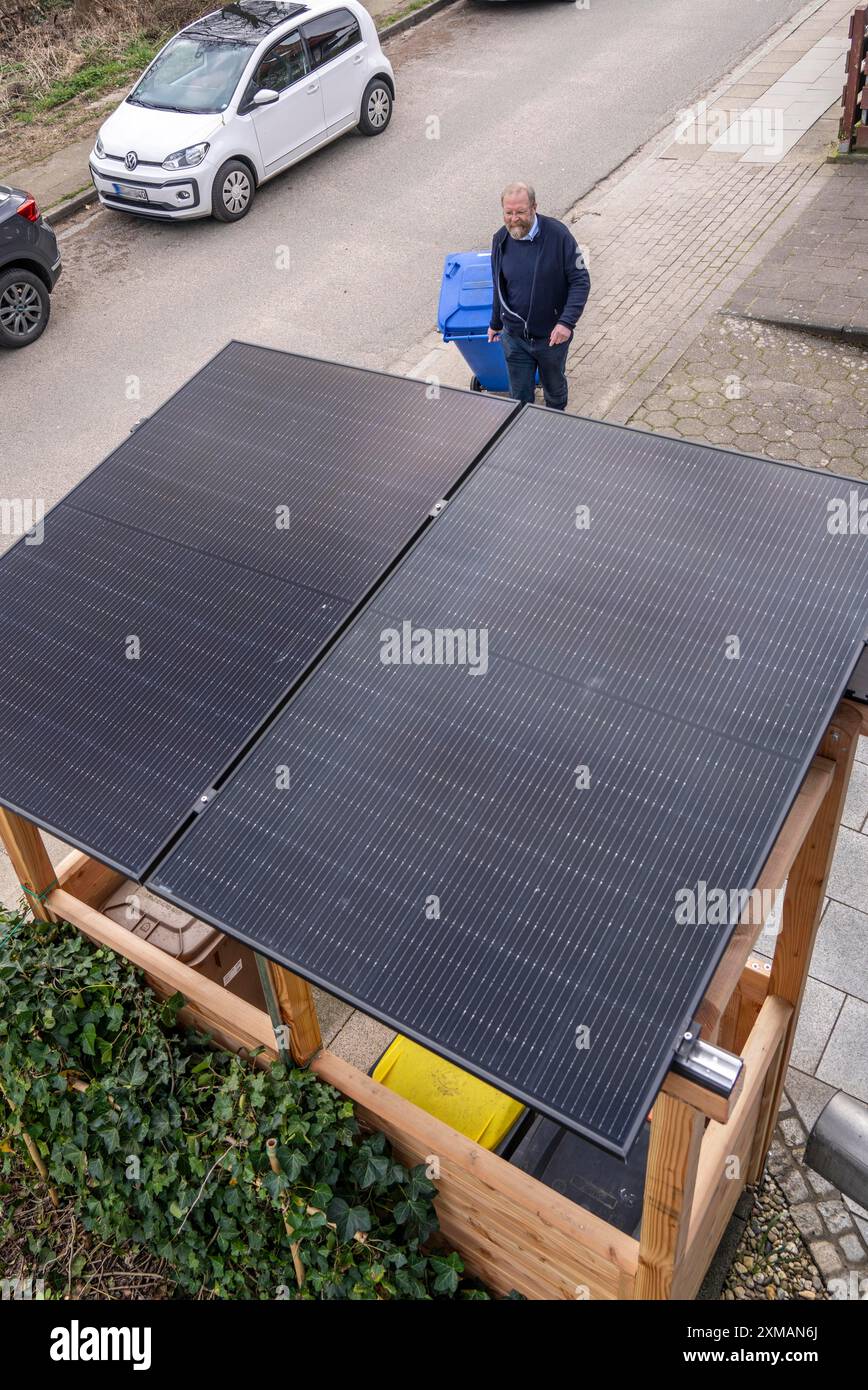 Single solar panel installed hi-res stock photography and images - Alamy