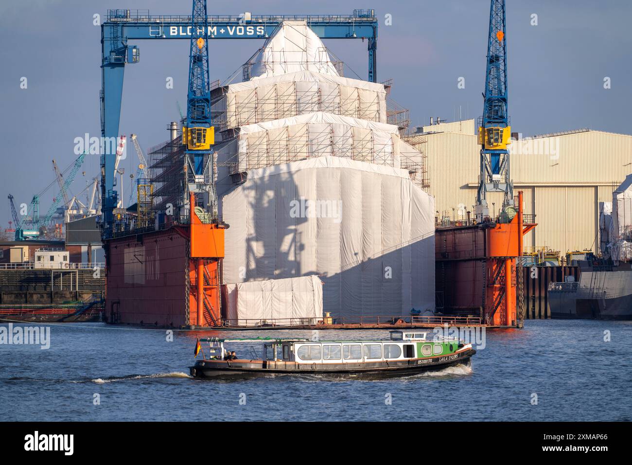 Blohm + Voss shipyard, Dock 16, scaffolded ship in dry dock, harbour ...