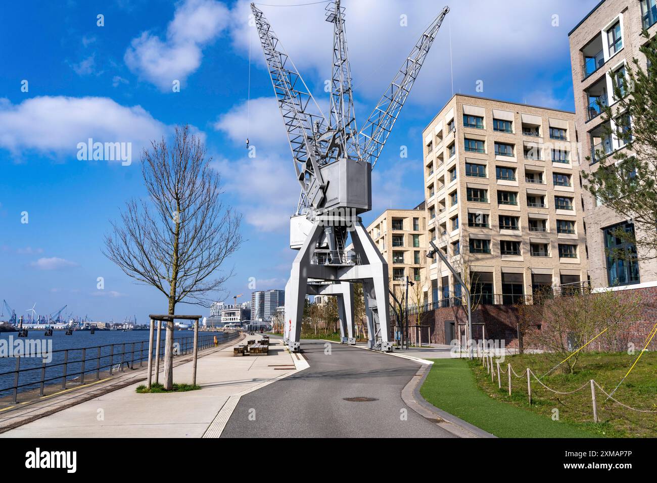 Promenade Kirchenpauerkai, Hafencity Hamburg, new district on the Elbe ...