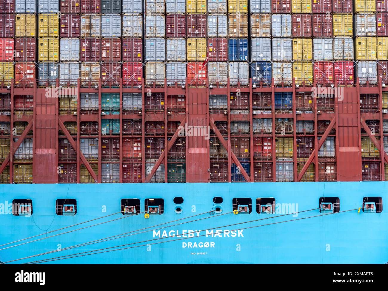 Magleby Maersk container freighter at EUROGATE Container Terminal ...