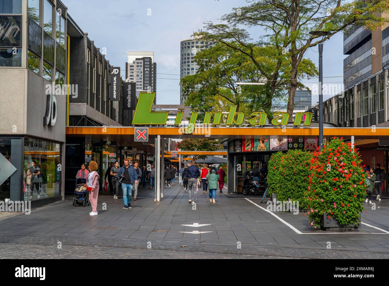 Shopping mile, shopping centre, business district, Lijnbaan, city ...