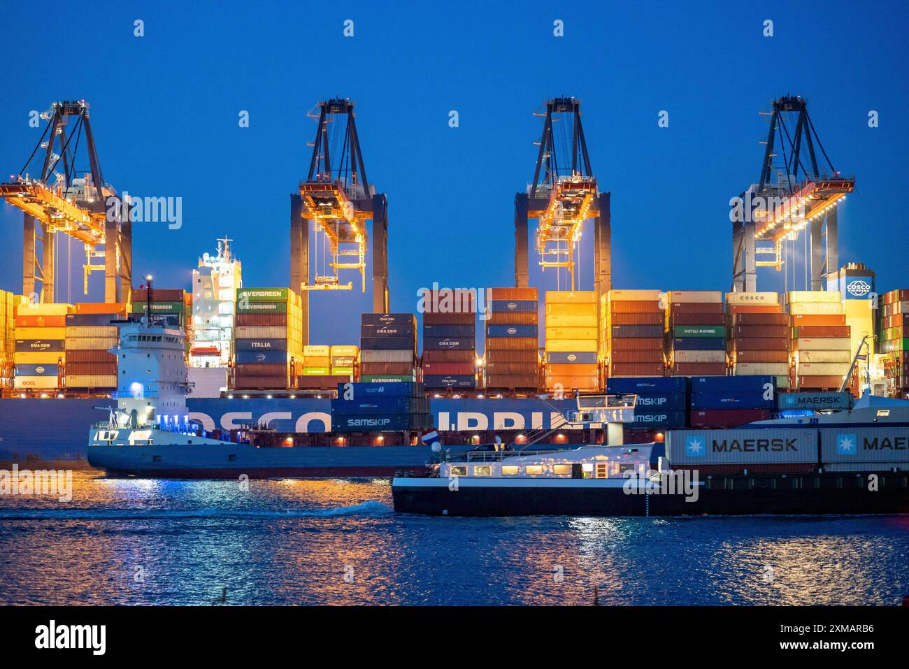 Container ship of the shipping company Cosco Shipping, CSCL SATURN ...