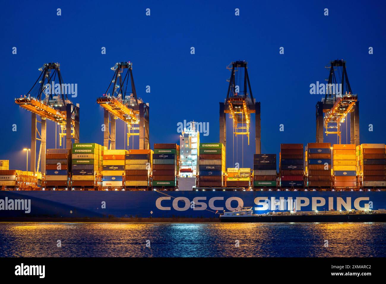 Cosco shipping container ship in port hi-res stock photography and ...