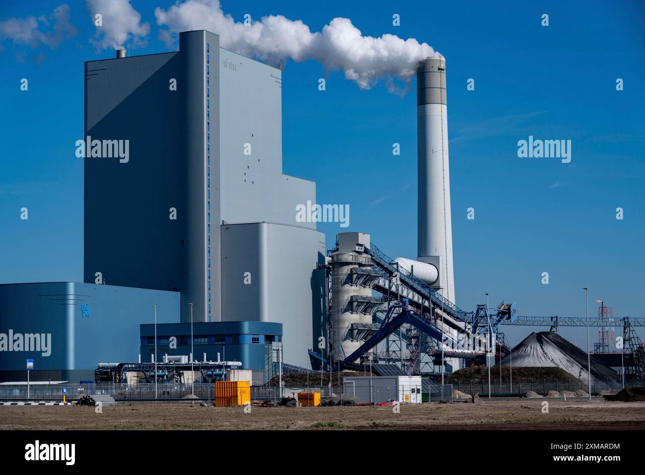 Uniper Maasvlakte power plant, coal-fired power plant, in the seaport ...