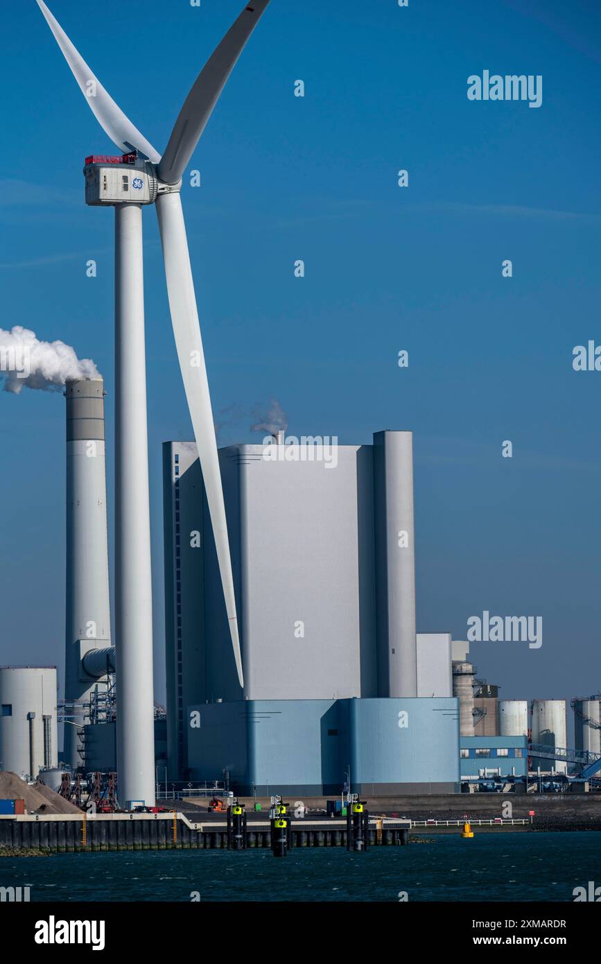 Uniper Maasvlakte power plant, coal-fired power plant, in the seaport ...