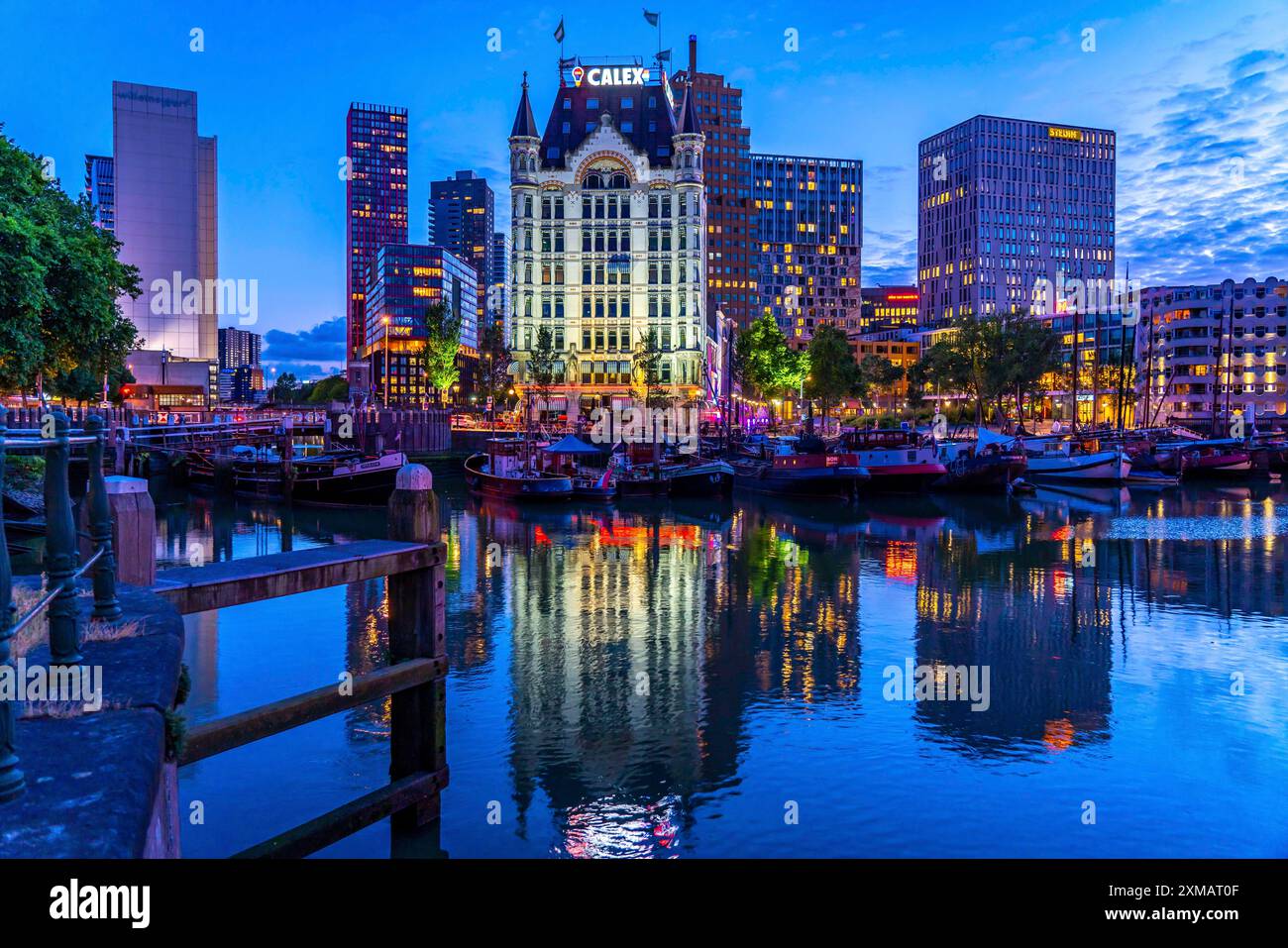 Rotterdam city centre, Oudehaven, historic harbour, The White House ...