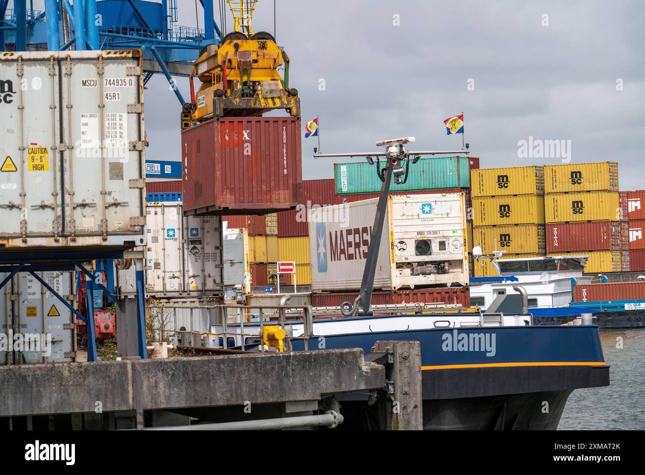Europoort, Port of Rotterdam, Waalhaven, loading and unloading of ...