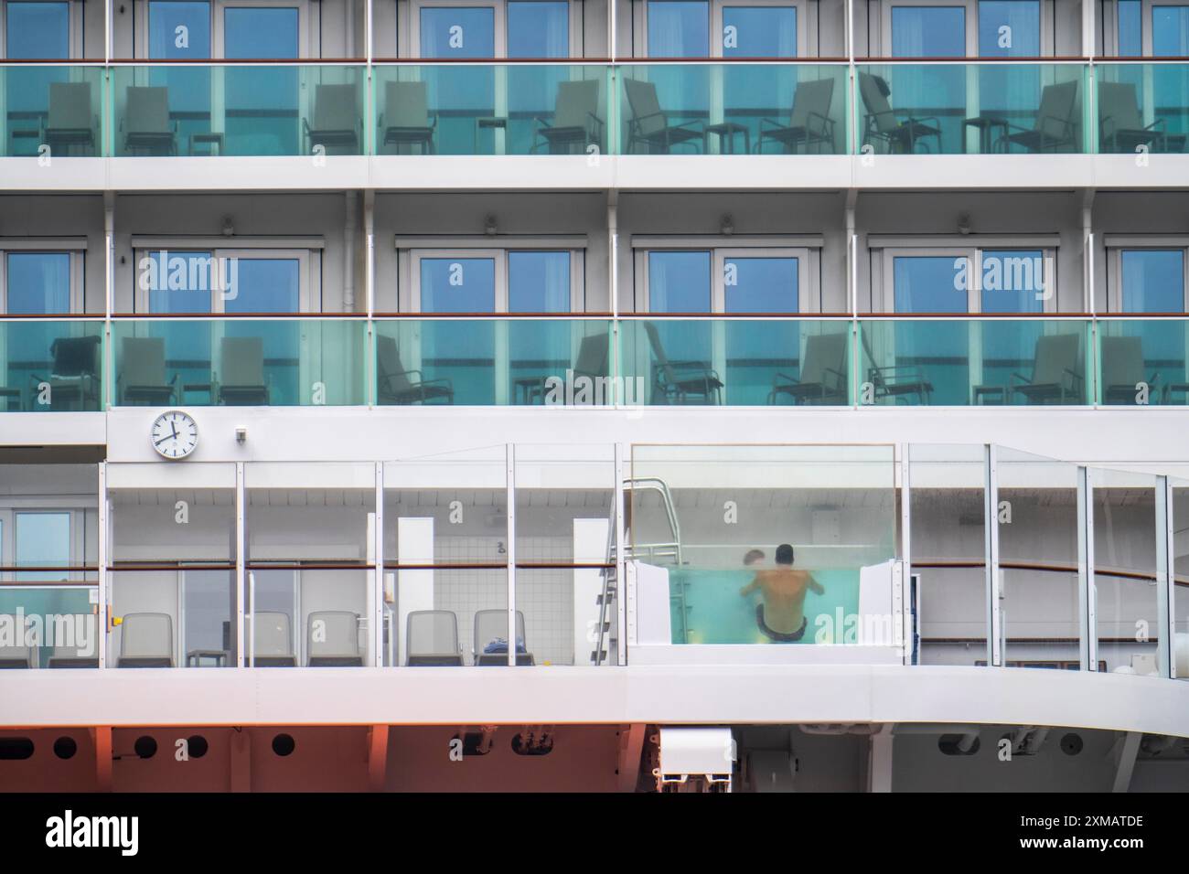 Cruise ship Iona of the British shipping company P&O Cruises, the ...