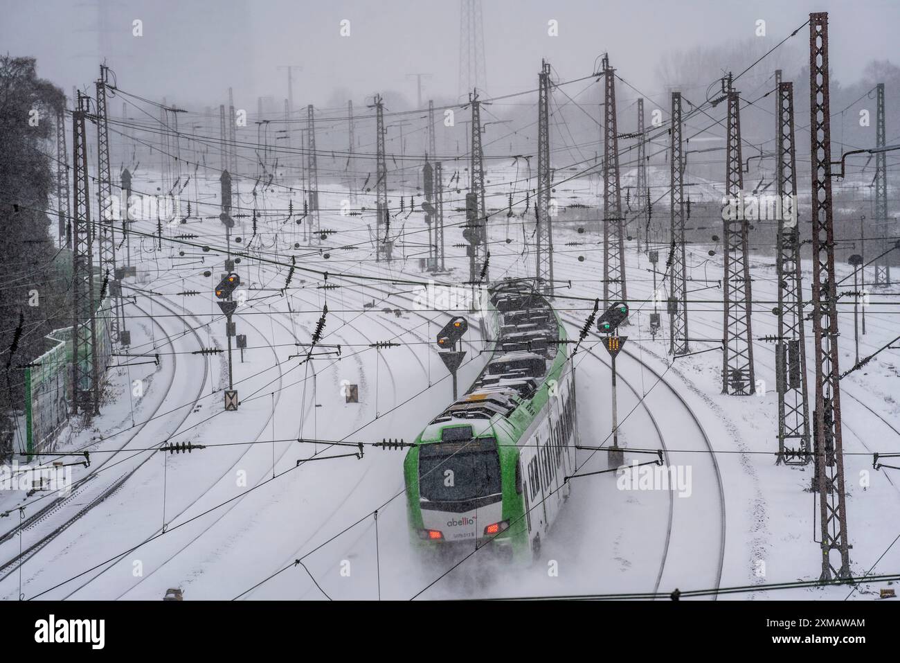 Onset of winter with lots of fresh snow and temperatures below -5 ...