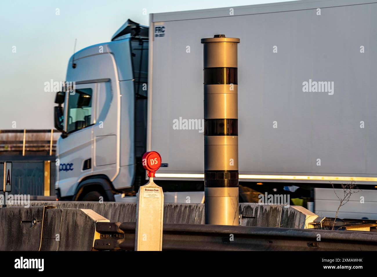 Speed cameras, radar speed monitoring, POLISCAN measuring system, on ...