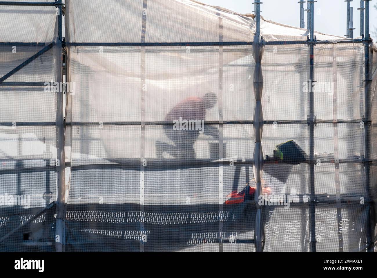 Construction site, scaffolding, work on scaffolding, bridge piers ...