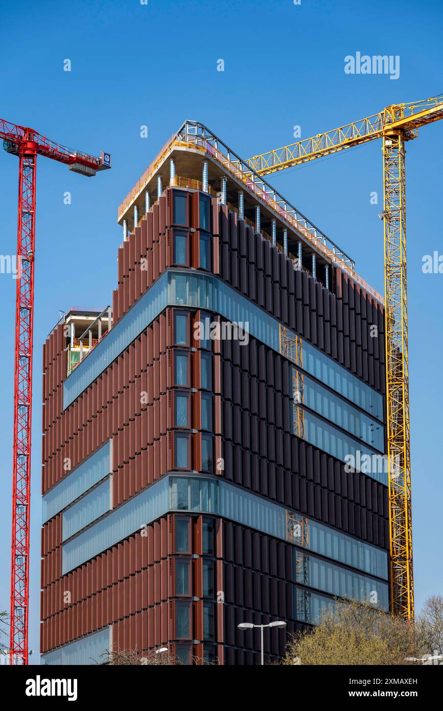 New construction of an office building on Kennedydamm, in Duesseldorf ...