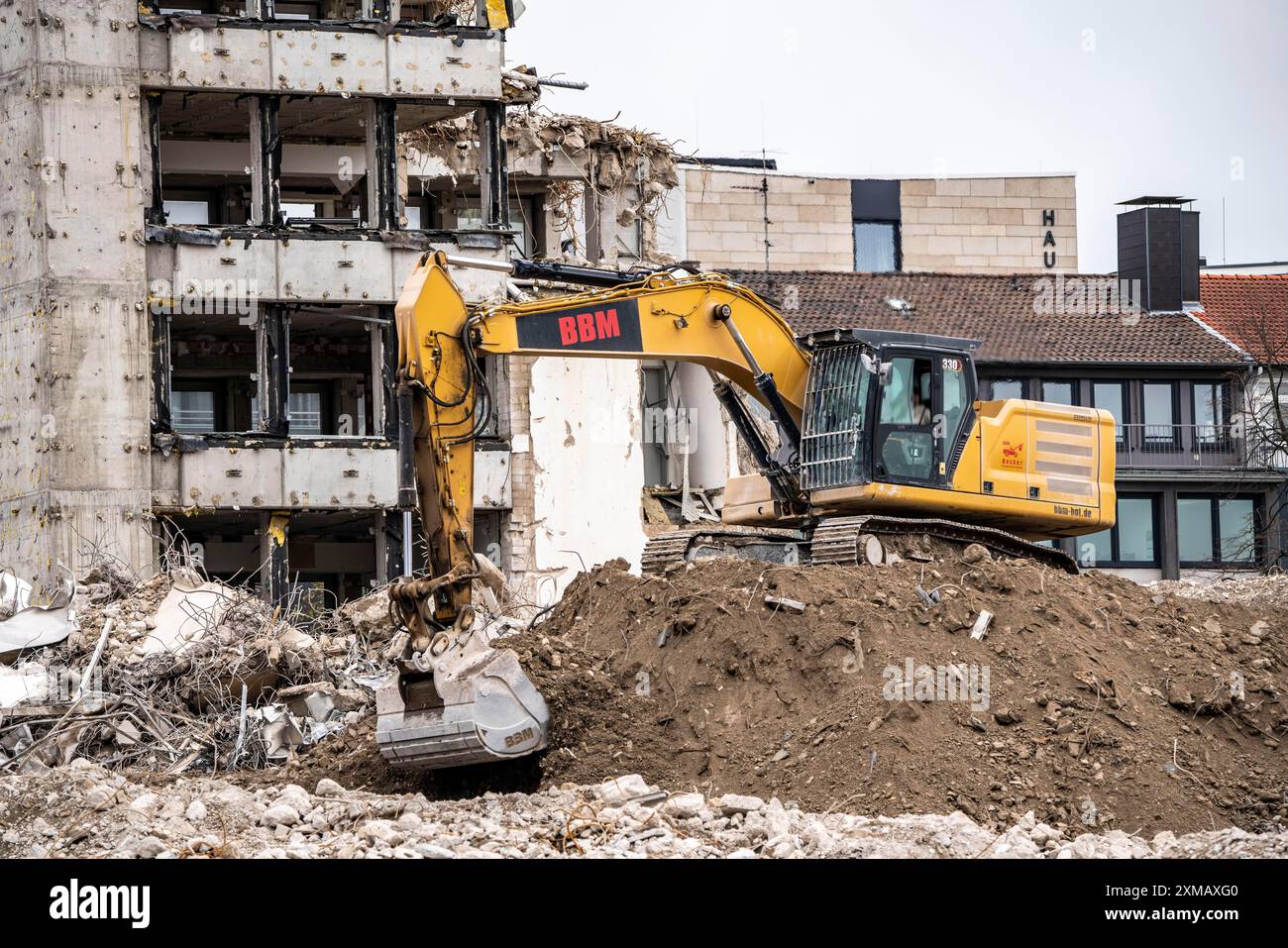 Demolition of the former RWE building complex, in the city centre, on ...