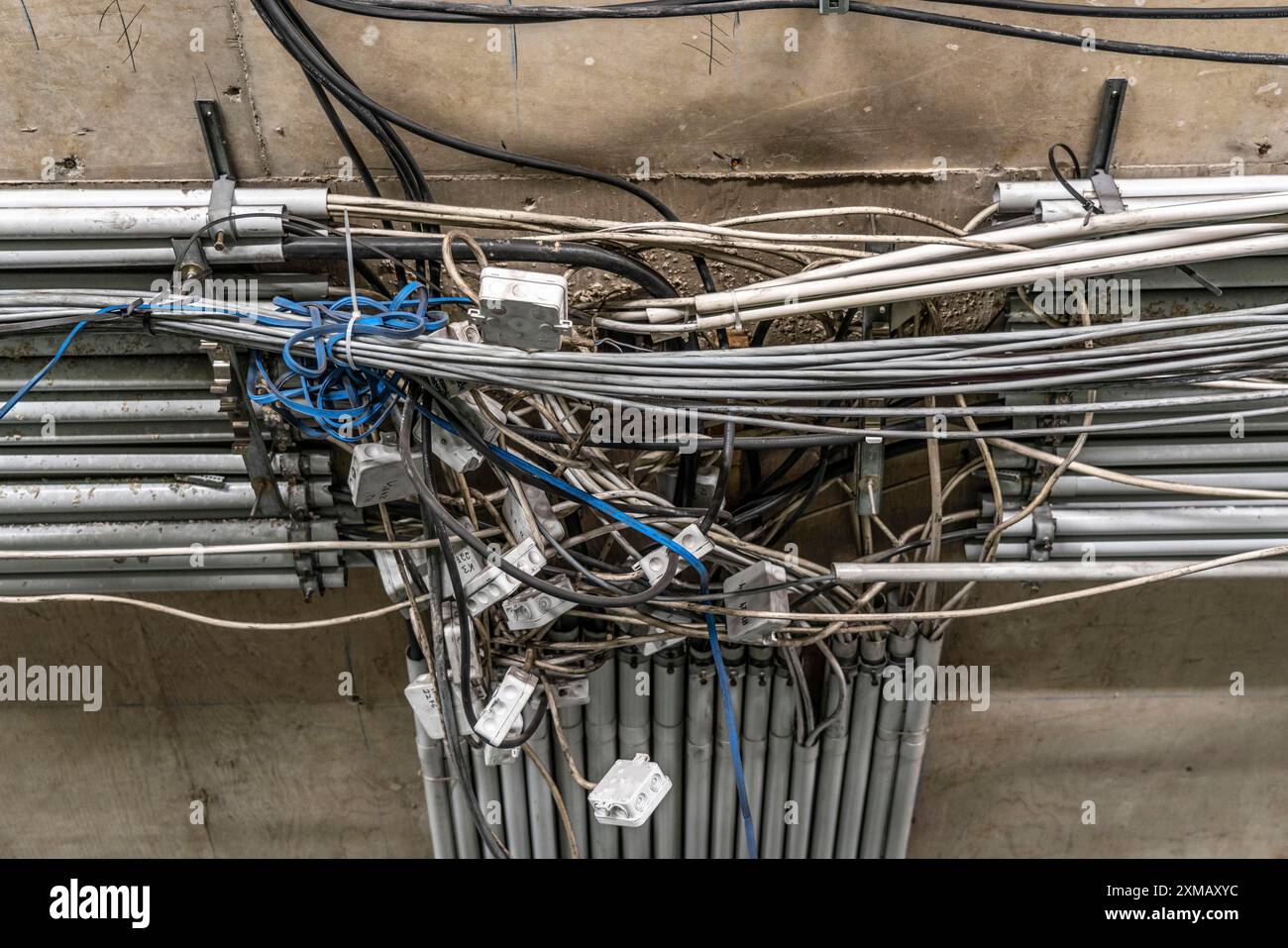 Cabling, cables, junction boxes, power lines, cable installation ...