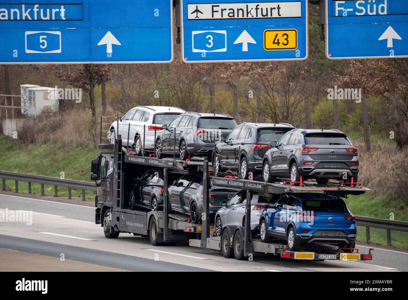 Car transporter motorway hi-res stock photography and images - Alamy