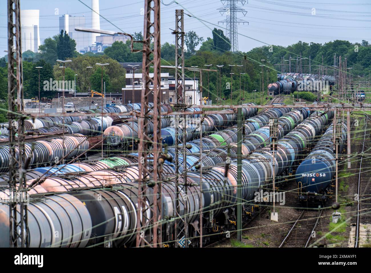 Gelsenkirchen Bismarck marshalling yard, goods trains are assembled and ...