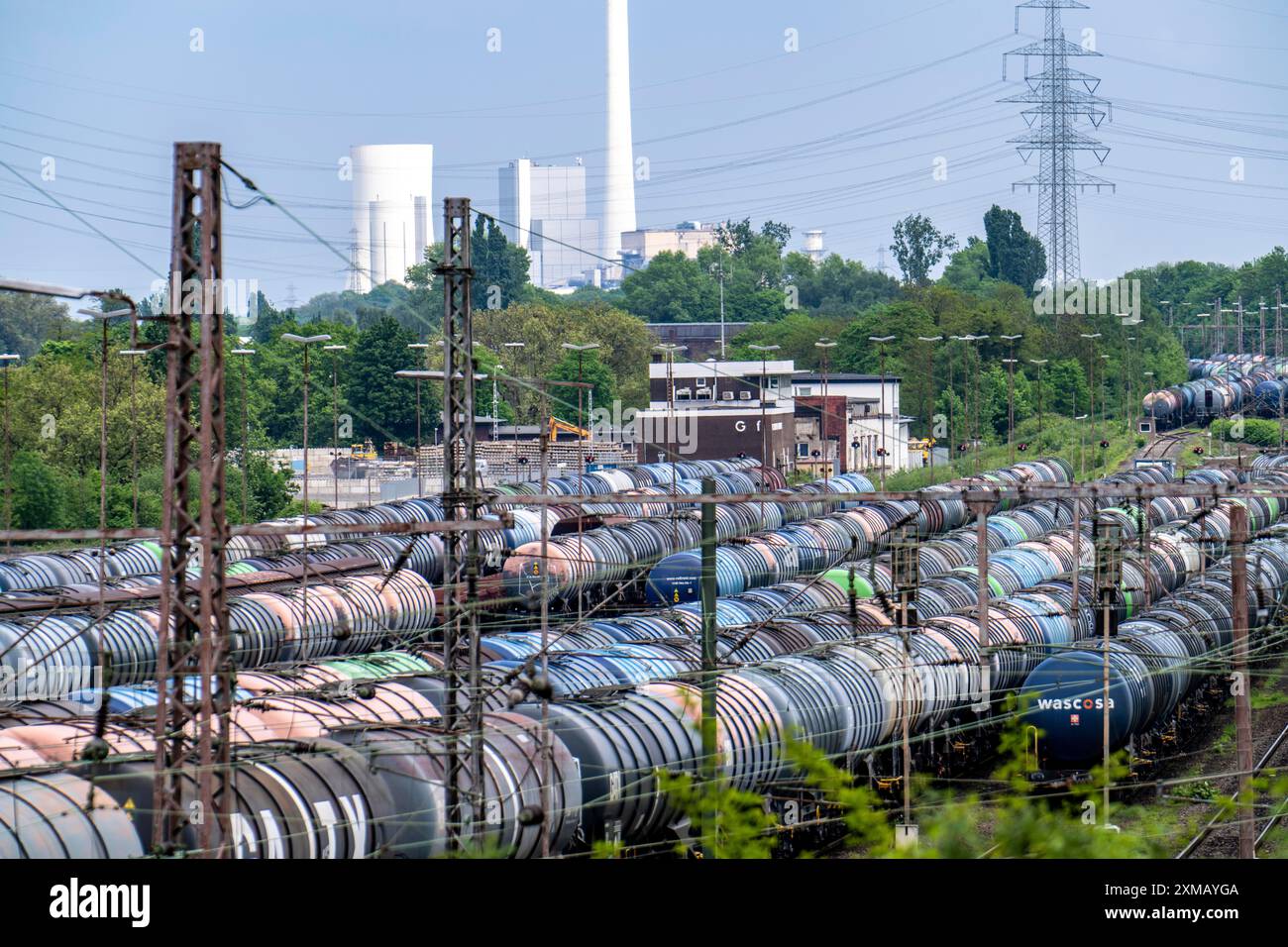 Gelsenkirchen Bismarck marshalling yard, goods trains are assembled and ...