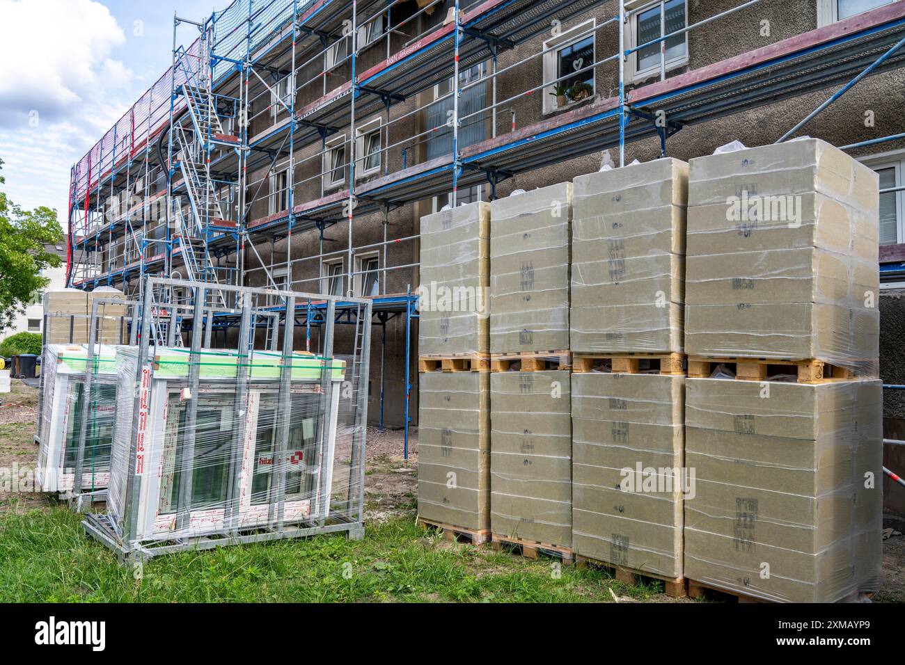 Energy-efficient refurbishment of an apartment block, thermal ...