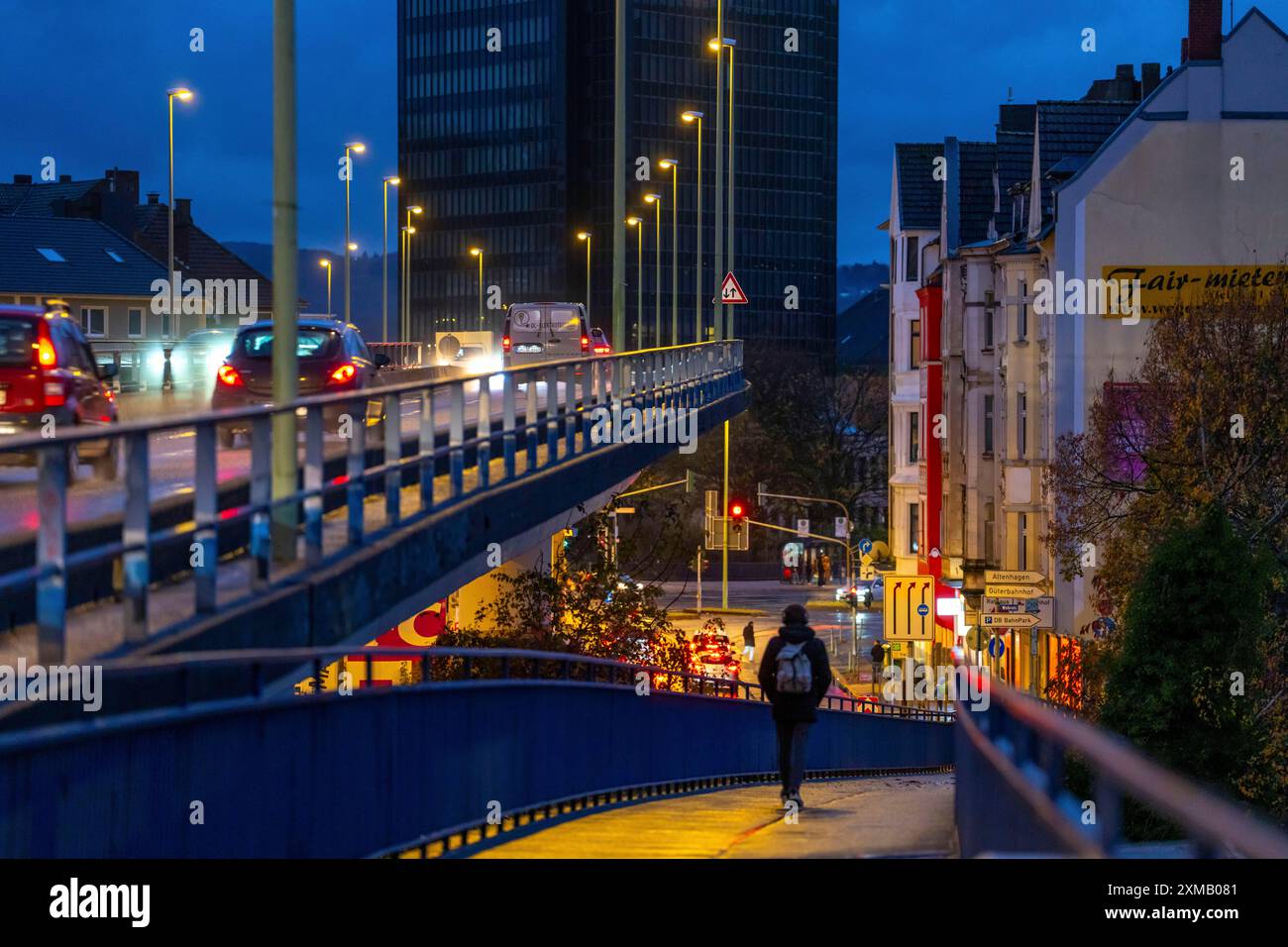 City centre traffic, federal road B54, Eckeseyer Strasse, on a bridge ...