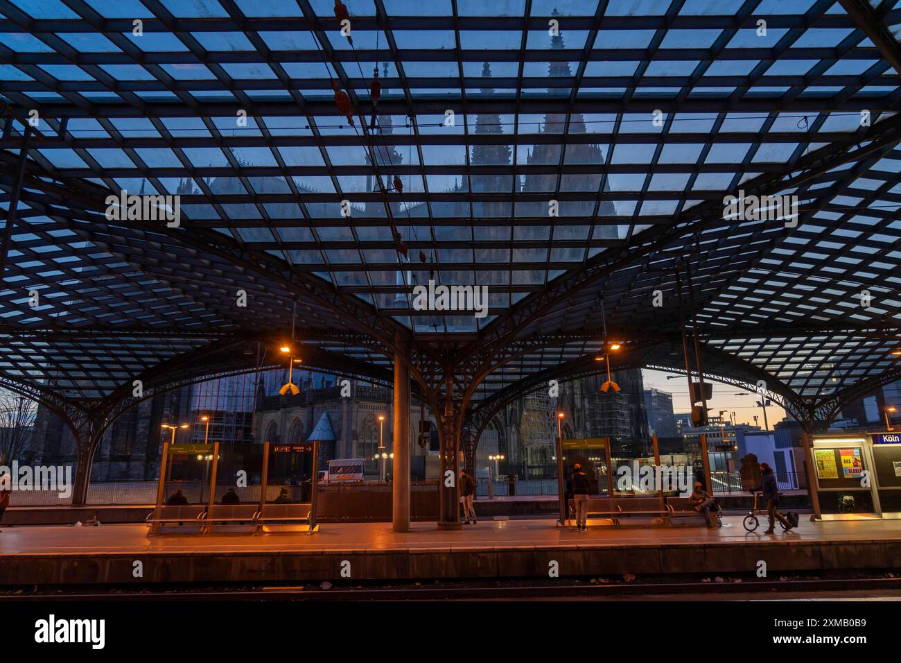 3-day strike by the railway union GDL, only very few local and long ...