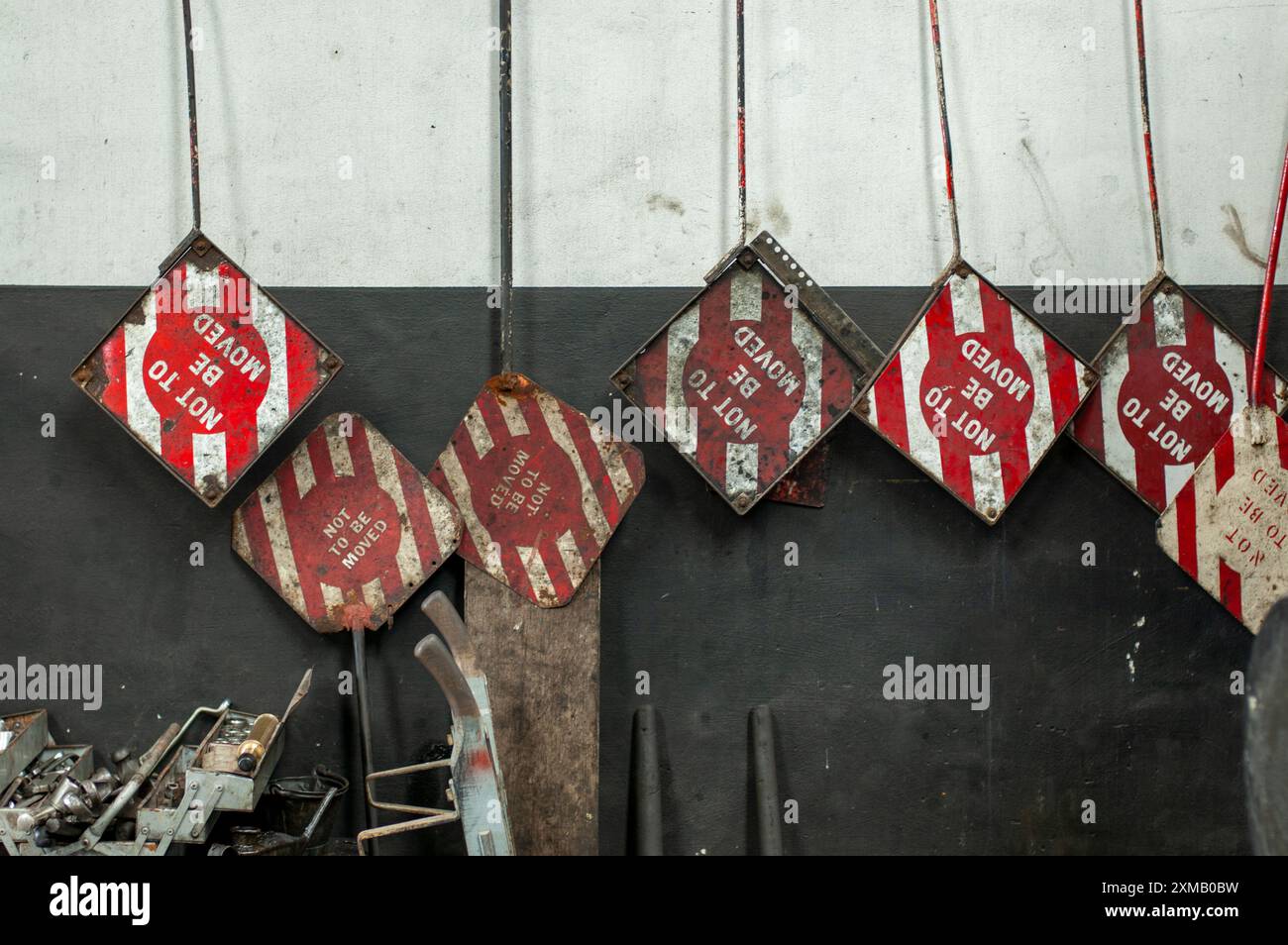 Signs of patina hi-res stock photography and images - Alamy