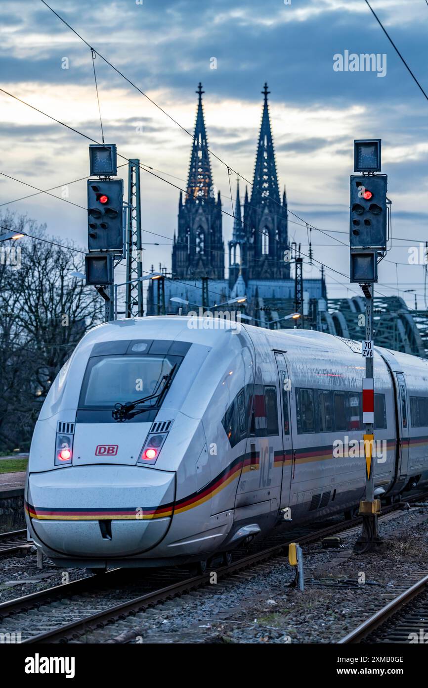ICE train on the track in front of Cologne Central Station ...