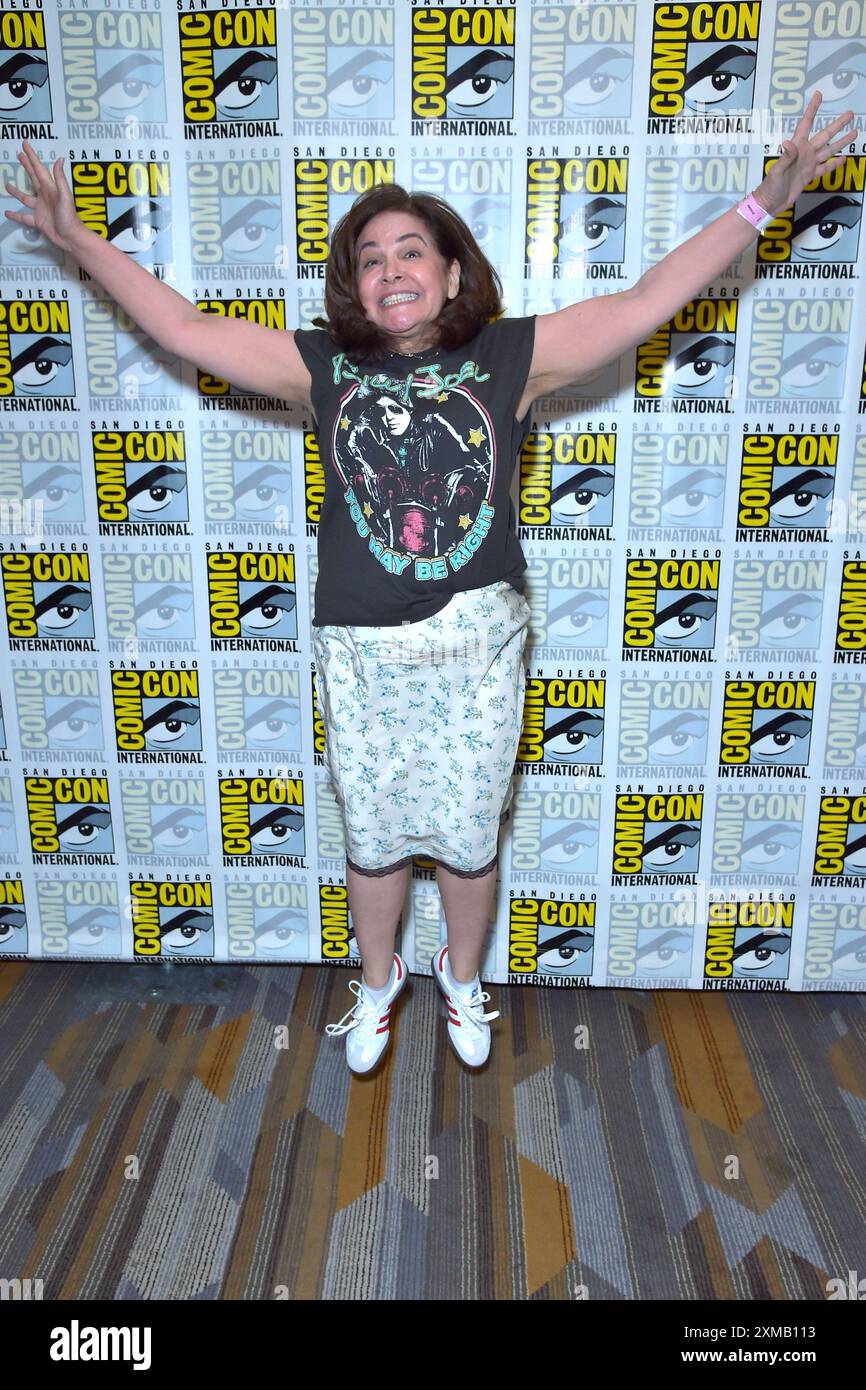 Candi Milo beim Photocall zu MeTV Toons: The New Destination for Your ...