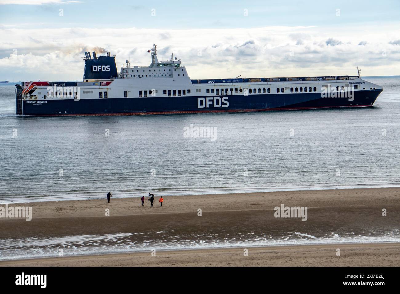 The DFDS cargo ferry Begonia Seaways, loaded with lorry trailers and ...