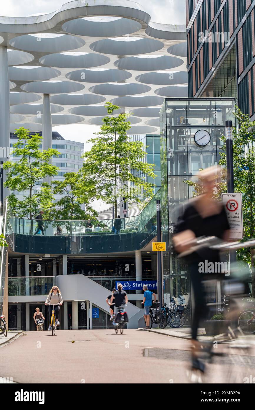 Entrance and exit of the bicycle car park at Utrecht Centraal station ...