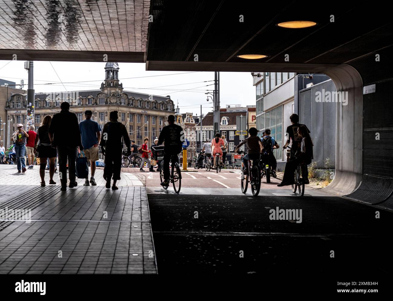 Footpath and cycle path, cycle highway, Cuyperspassage, subway at ...