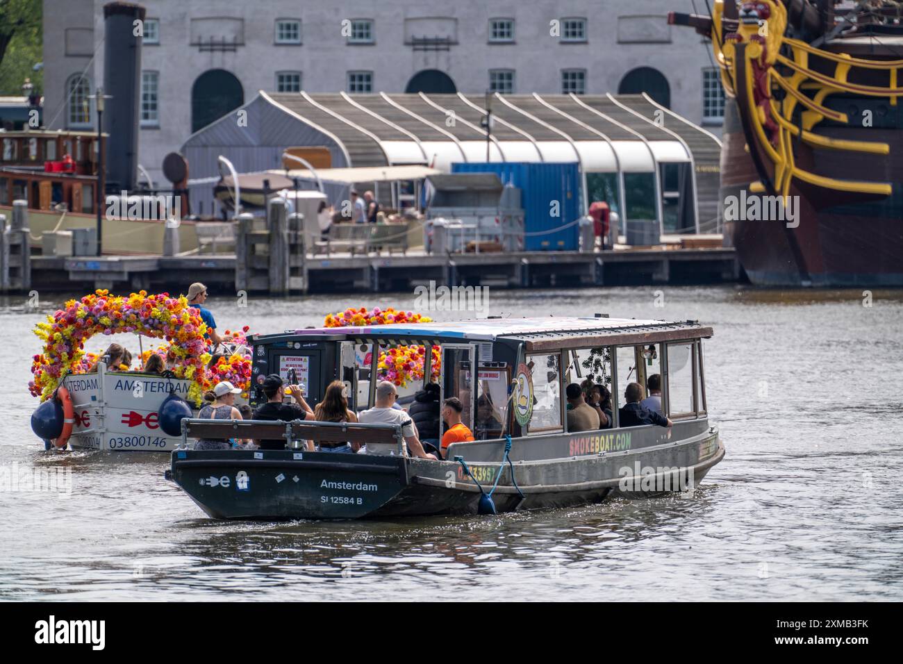 Smokeboat hi-res stock photography and images - Alamy