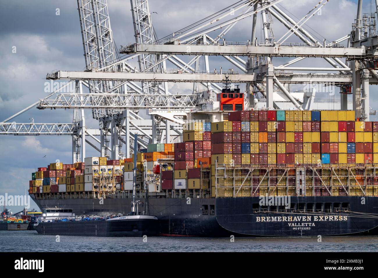 ECT Delta Container Terminal, in Europahaven, Bremerhaven Express ...