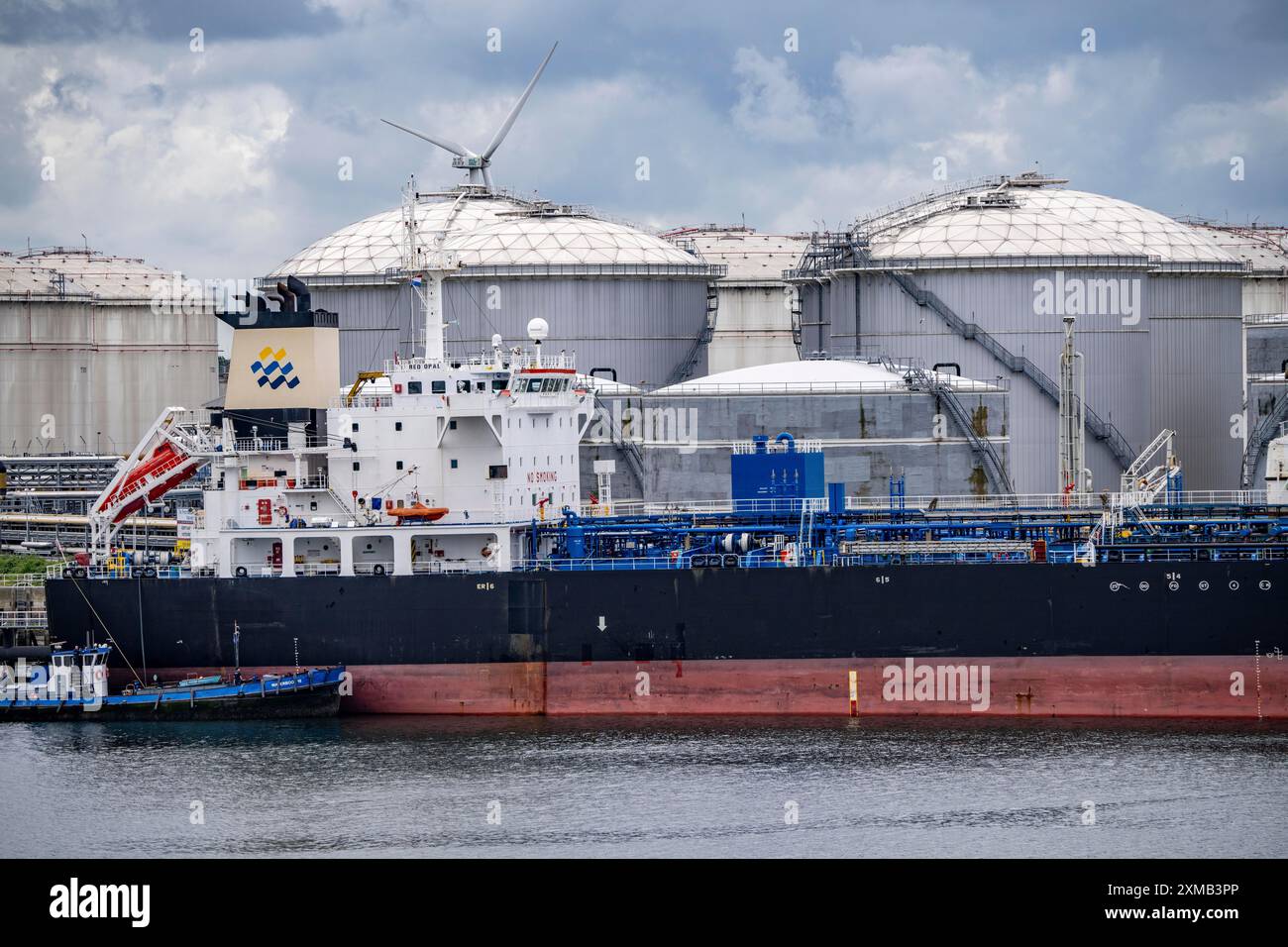 Tankers, in the petroleum harbour, seaport of Rotterdam, Maasvlakte ...