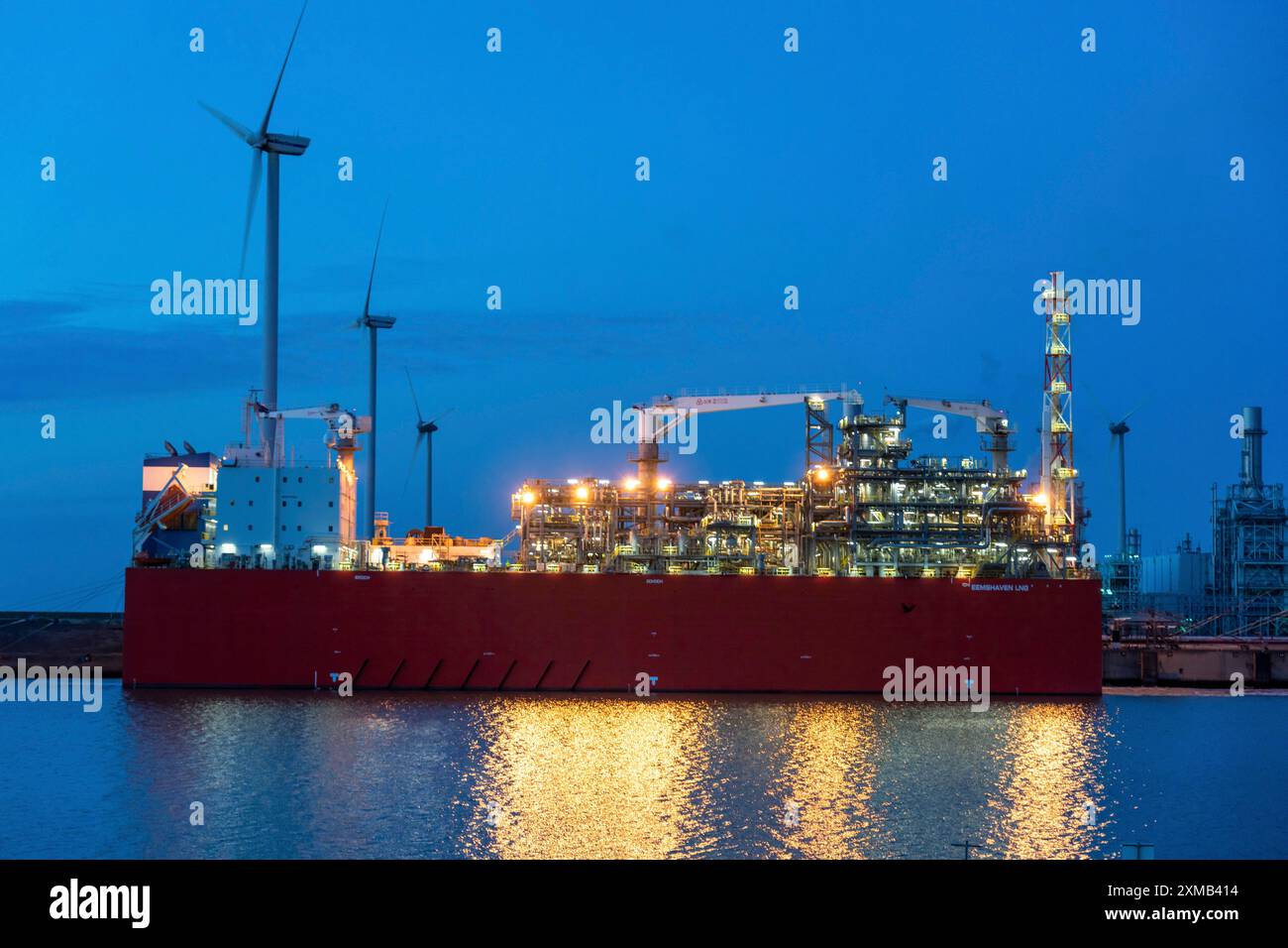 EemsEnergyTerminal, floating LNG terminal in the seaport of Eemshaven ...