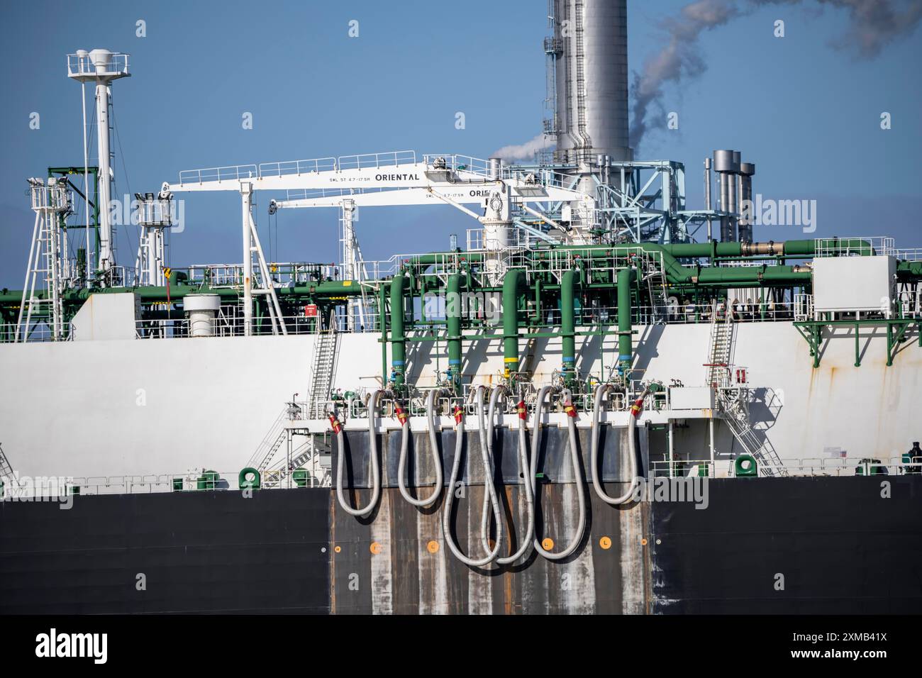 EemsEnergyTerminal, floating LNG terminal in the seaport of Eemshaven ...
