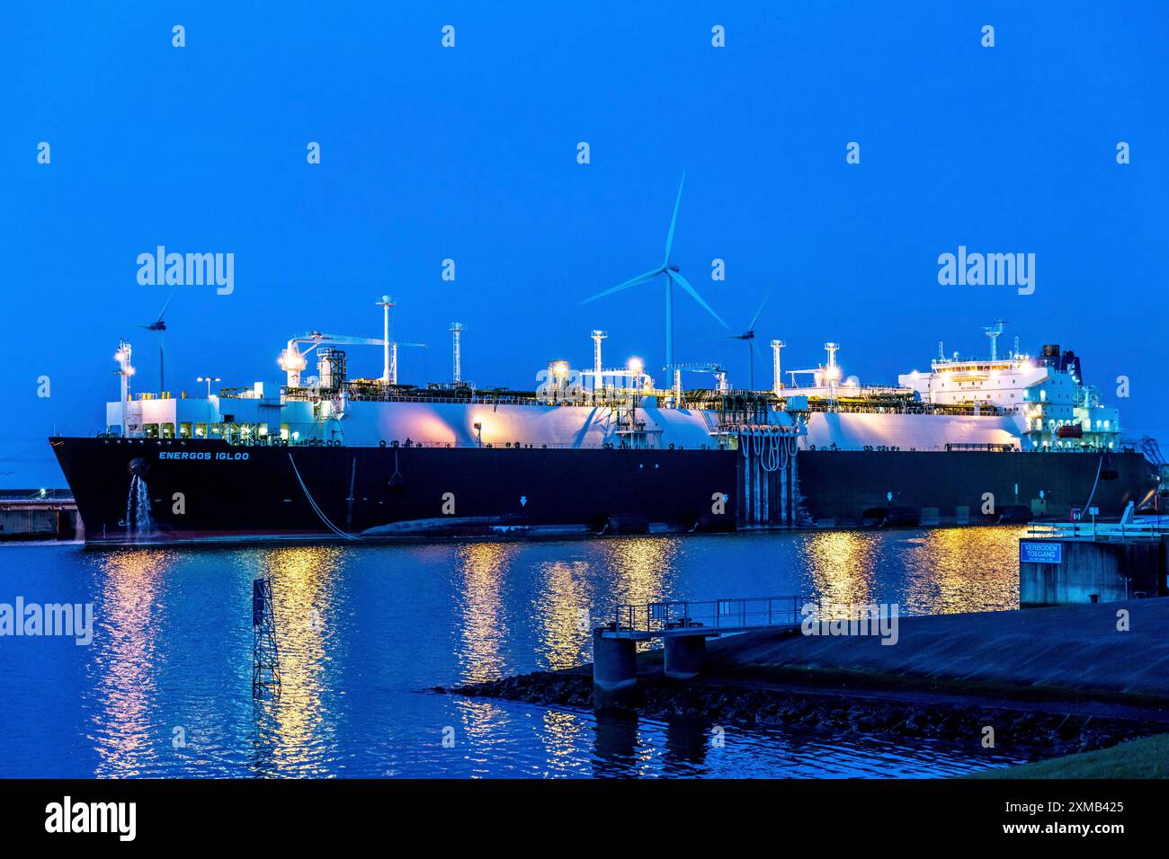 EemsEnergyTerminal, floating LNG terminal in the seaport of Eemshaven ...