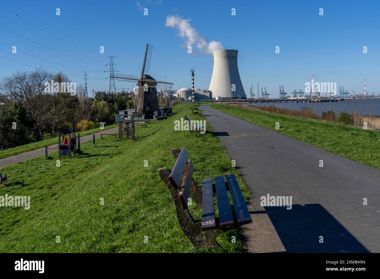The Doel nuclear power plant on the Scheldt, one of two nuclear power ...